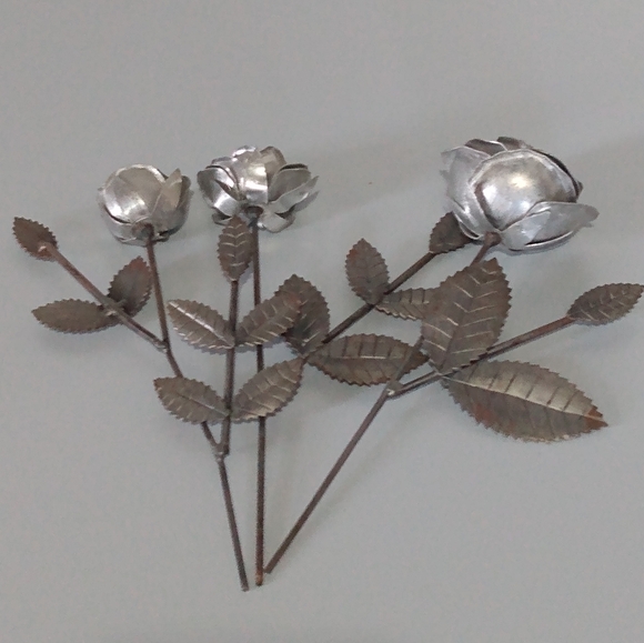Art | Solid Metal Roses Handmade Silver Tone | Poshmark